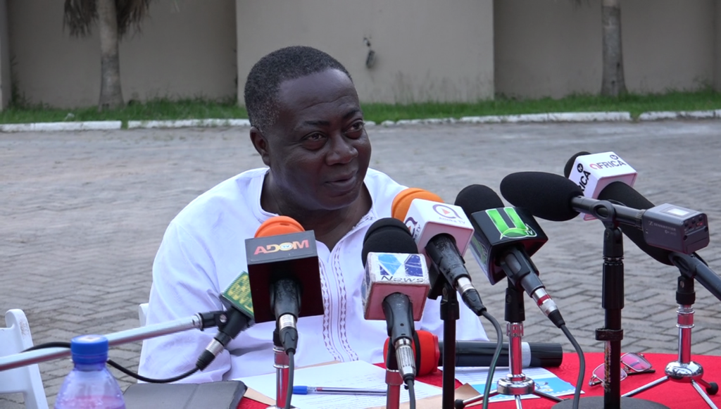 DIRECTOR OF TEMA PORT AND THE ACTING DG OF GPHA ENGAGE REPORTERS IN ...